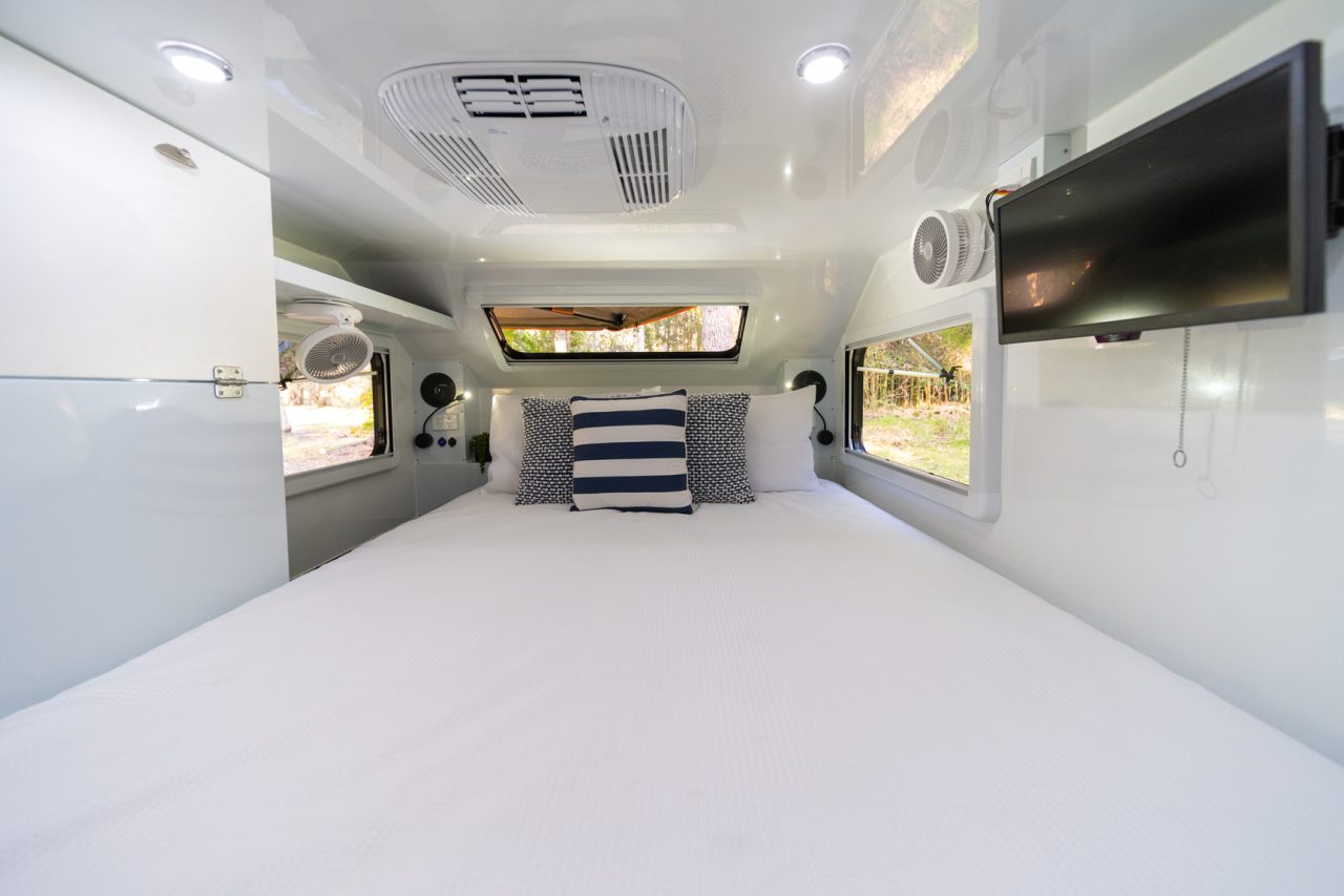 C3 Hybrid | Modcon RV