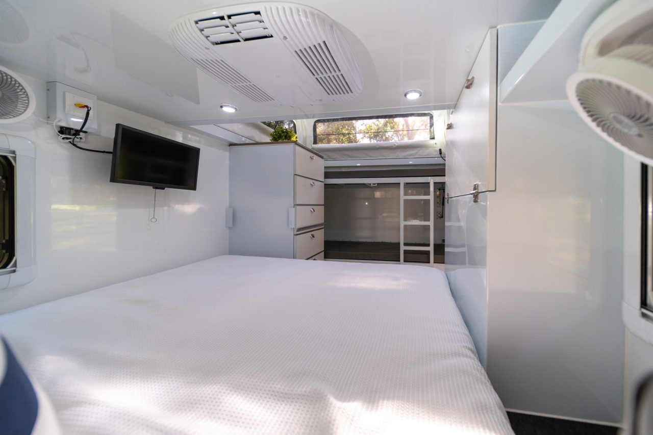 C3 Hybrid | Modcon RV