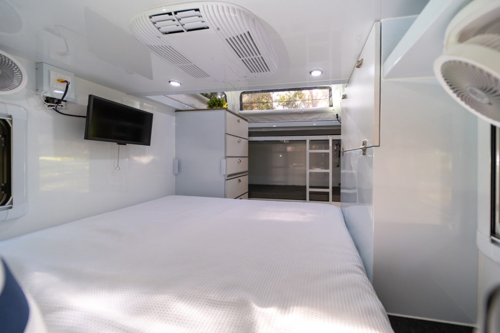 C3 Hybrid | Modcon RV