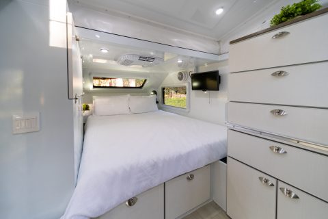 C3 Hybrid | Modcon RV