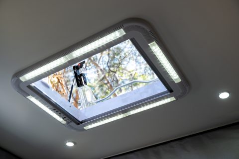 C5 Hybrid | Modcon RV