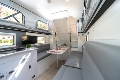 C5 Hybrid | Modcon RV