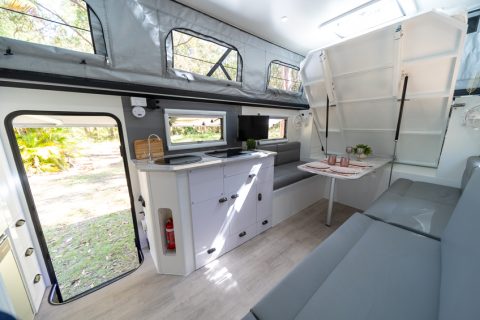 C5 Hybrid | Modcon RV